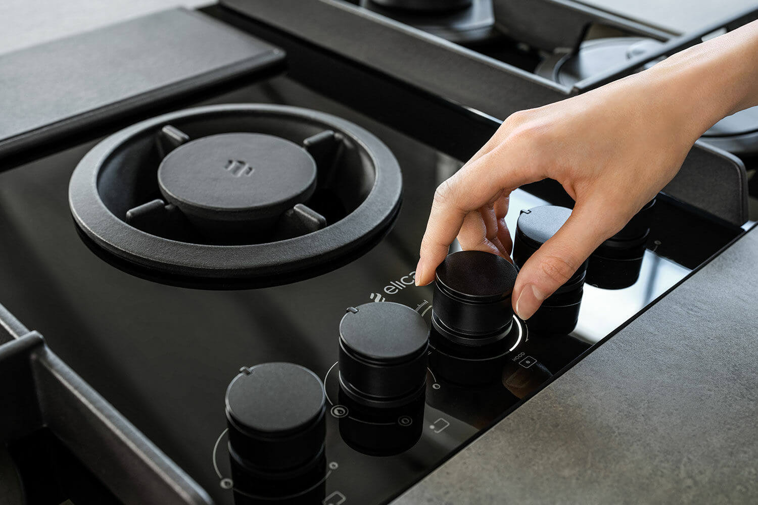 Elica Flame DO 88cm Duct Out Vented Gas Hob in Black Glass - NT-FLAME ...